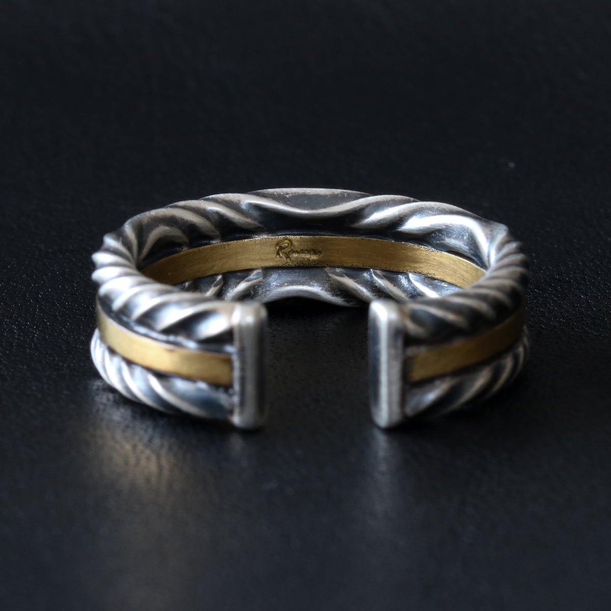 Rowan -twist ring – anemoscope